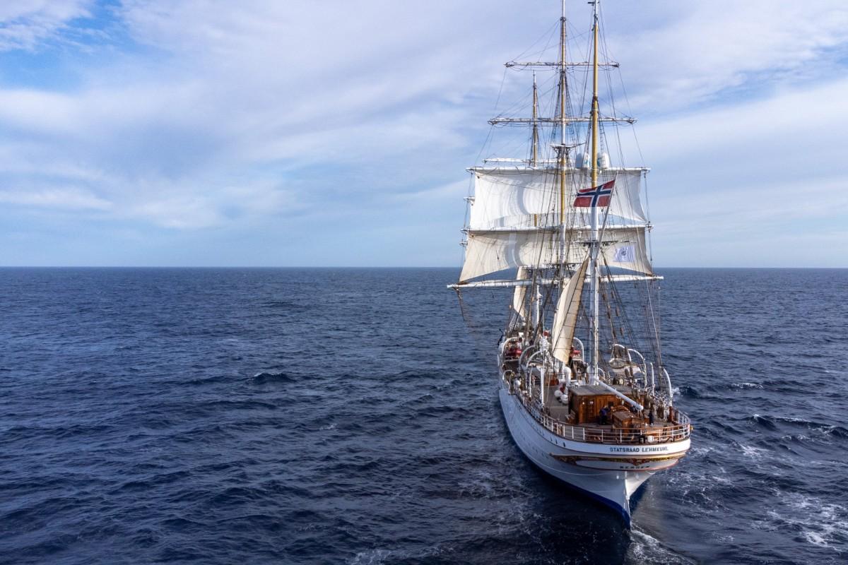 Statsraad Lehmkuhl seiler ikke gjennom Nordvestpassasjen – endrer kurs ...